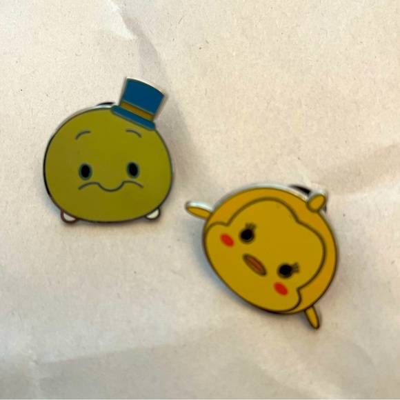 Disney | Accessories | Disney Tsum Tsum Pins Jiminy Cricket And Cleo ...